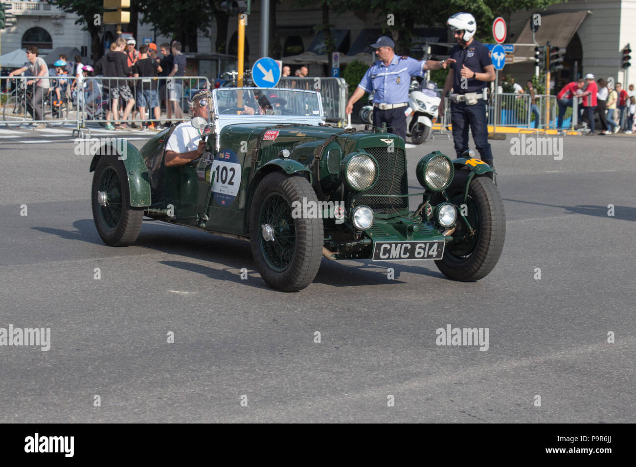 1935 aston martin ulster driver hi-res stock photography and images - Alamy
