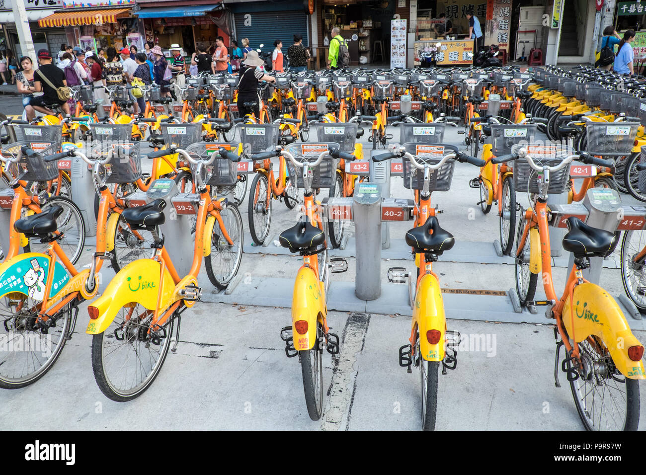Taipei river bike hi-res stock photography and images - Alamy