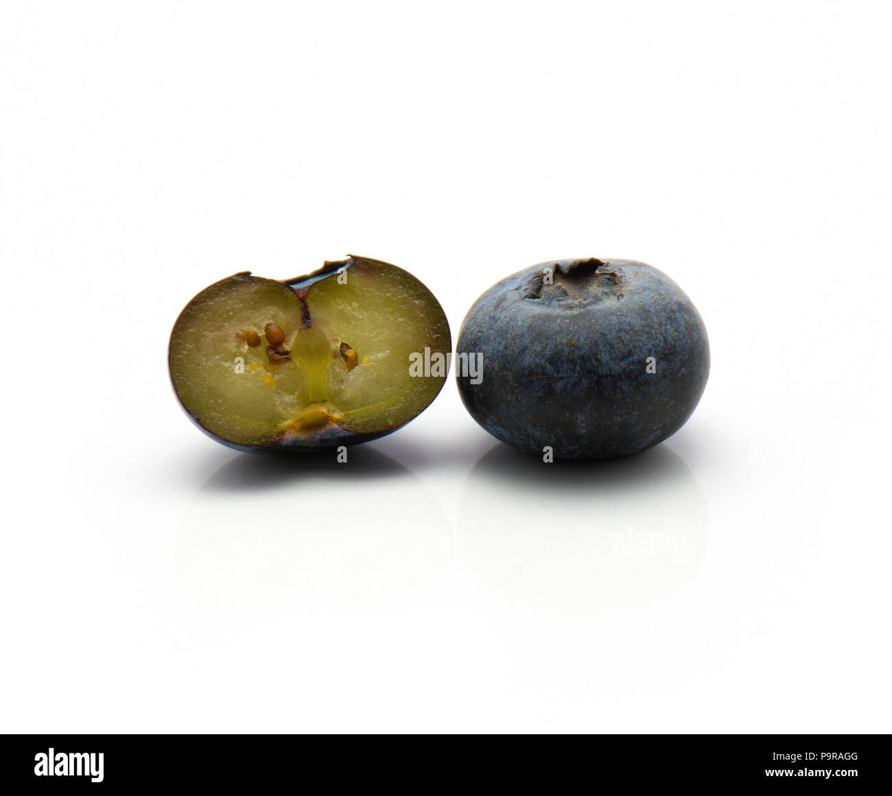 Wild collected blueberries hi-res stock photography and images - Alamy