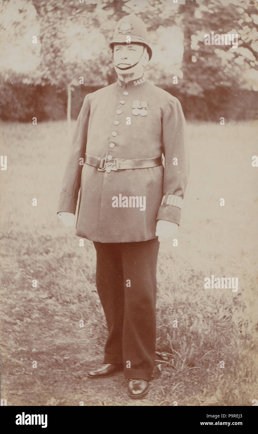 Edwardian police officer hi-res stock photography and images - Alamy