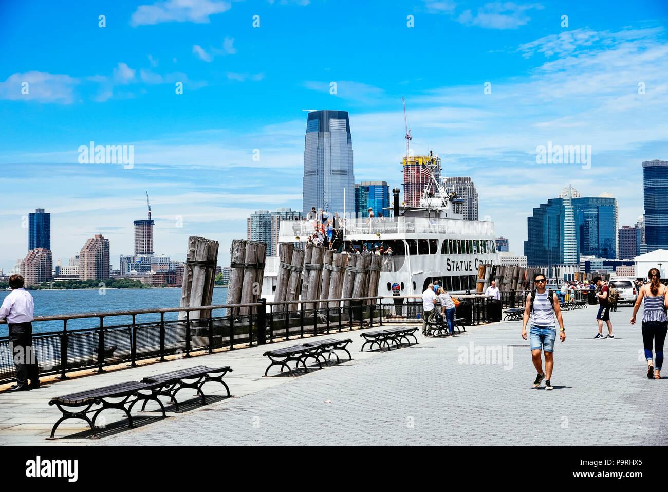 Promenade battery park hi-res stock photography and images - Alamy