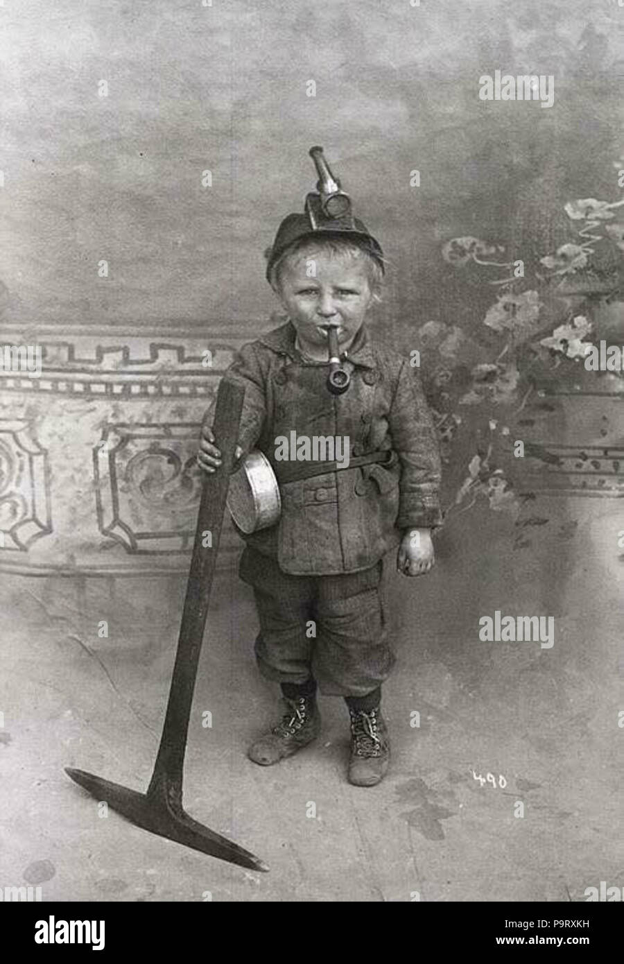 Child miner hi-res stock photography and images - Alamy