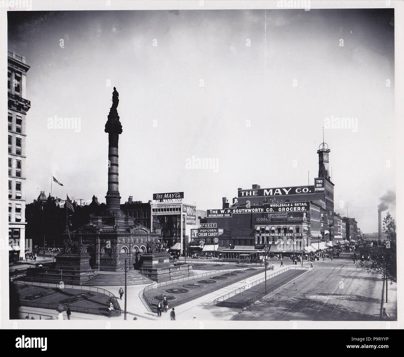 . English: Public Square in Cleveland . circa 1900 316 City Square ...