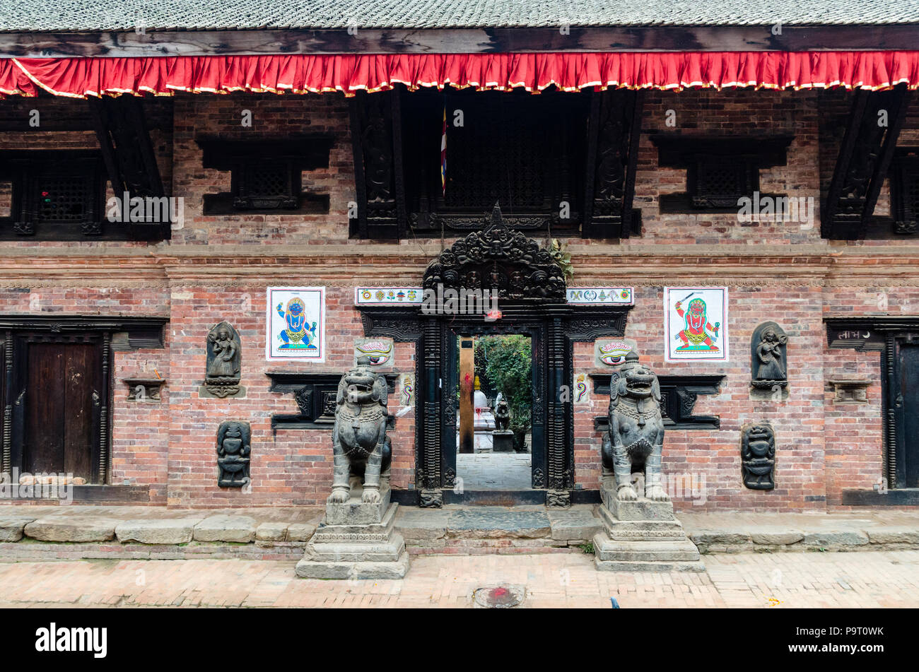 Newari architecture hi-res stock photography and images - Alamy