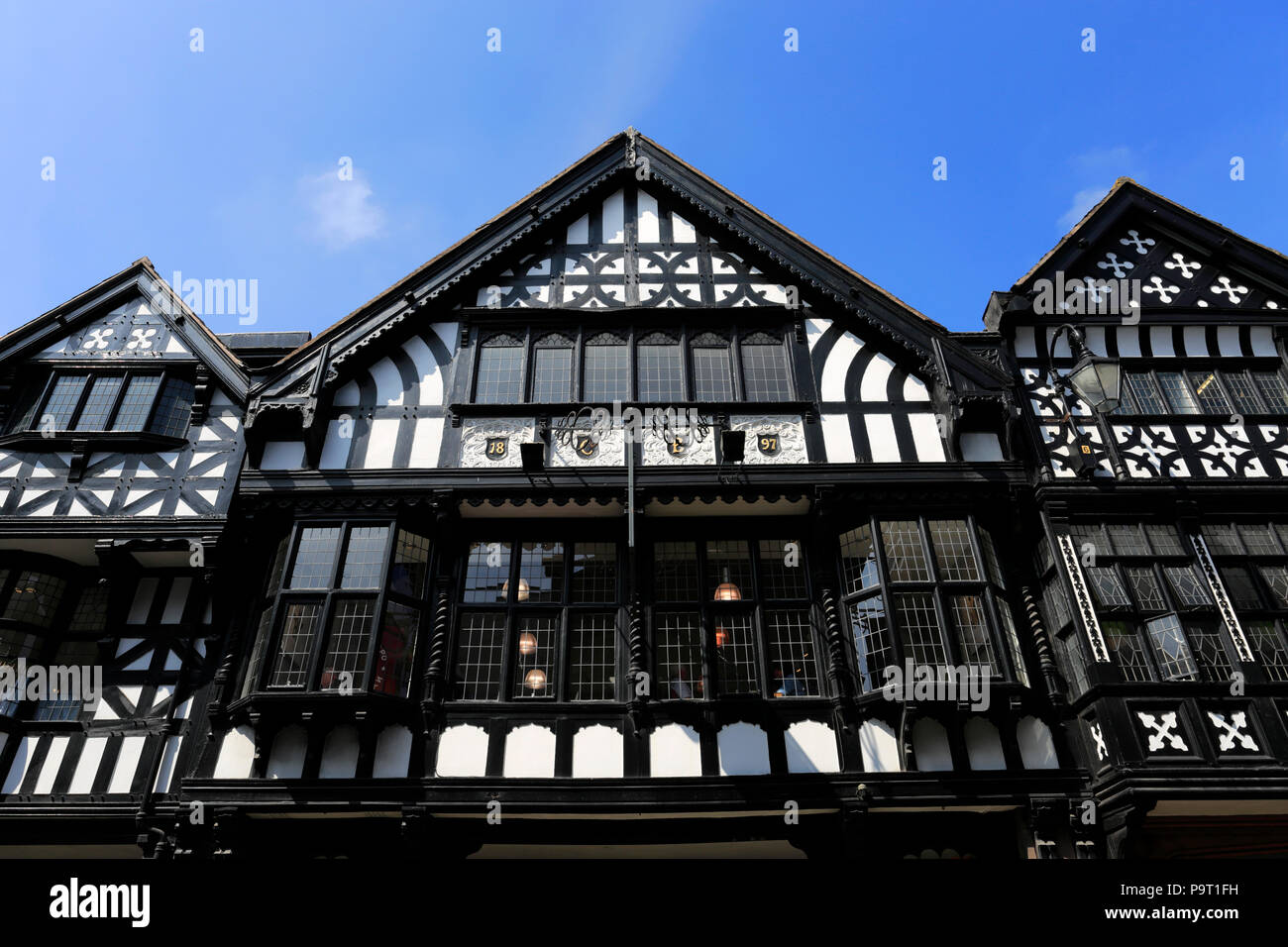 Listed building chester hi-res stock photography and images - Alamy