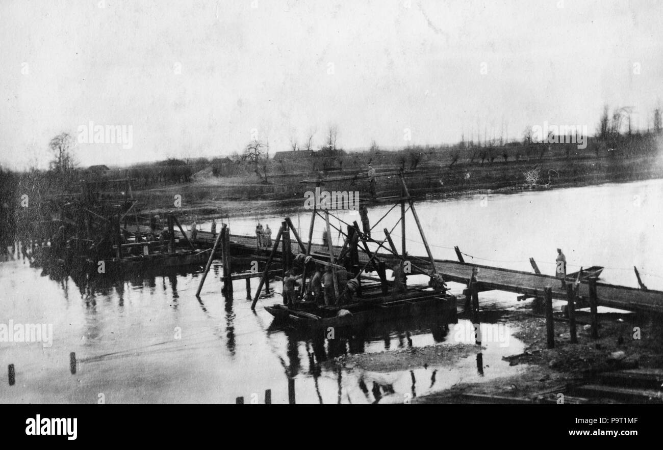 Re construction first world war trench hi-res stock photography and ...