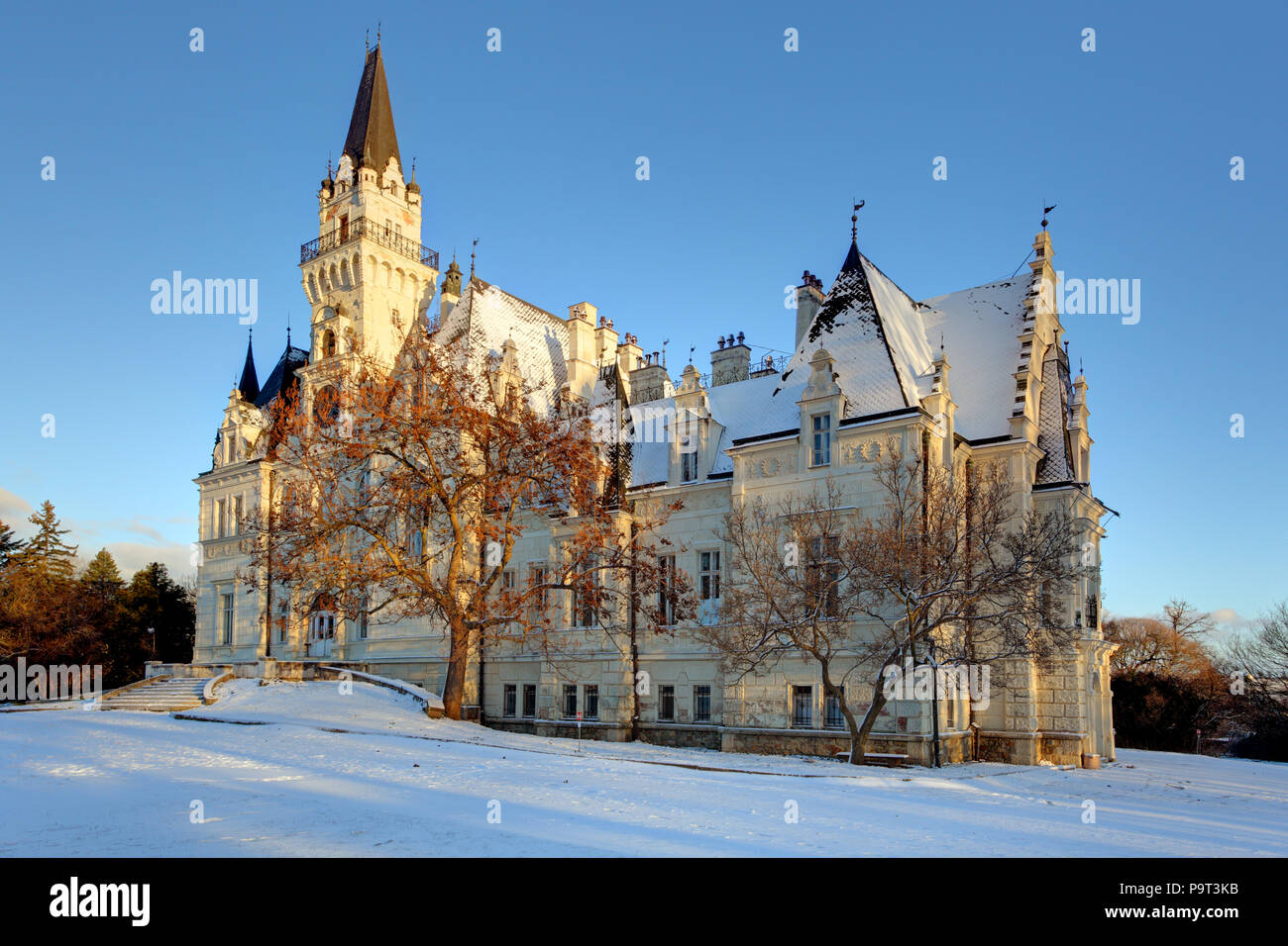 Season creep hi-res stock photography and images - Alamy