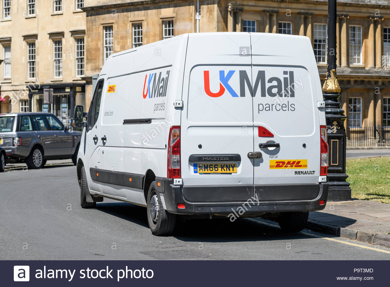 Dhl Parcel Service High Resolution Stock Photography and Images - Alamy