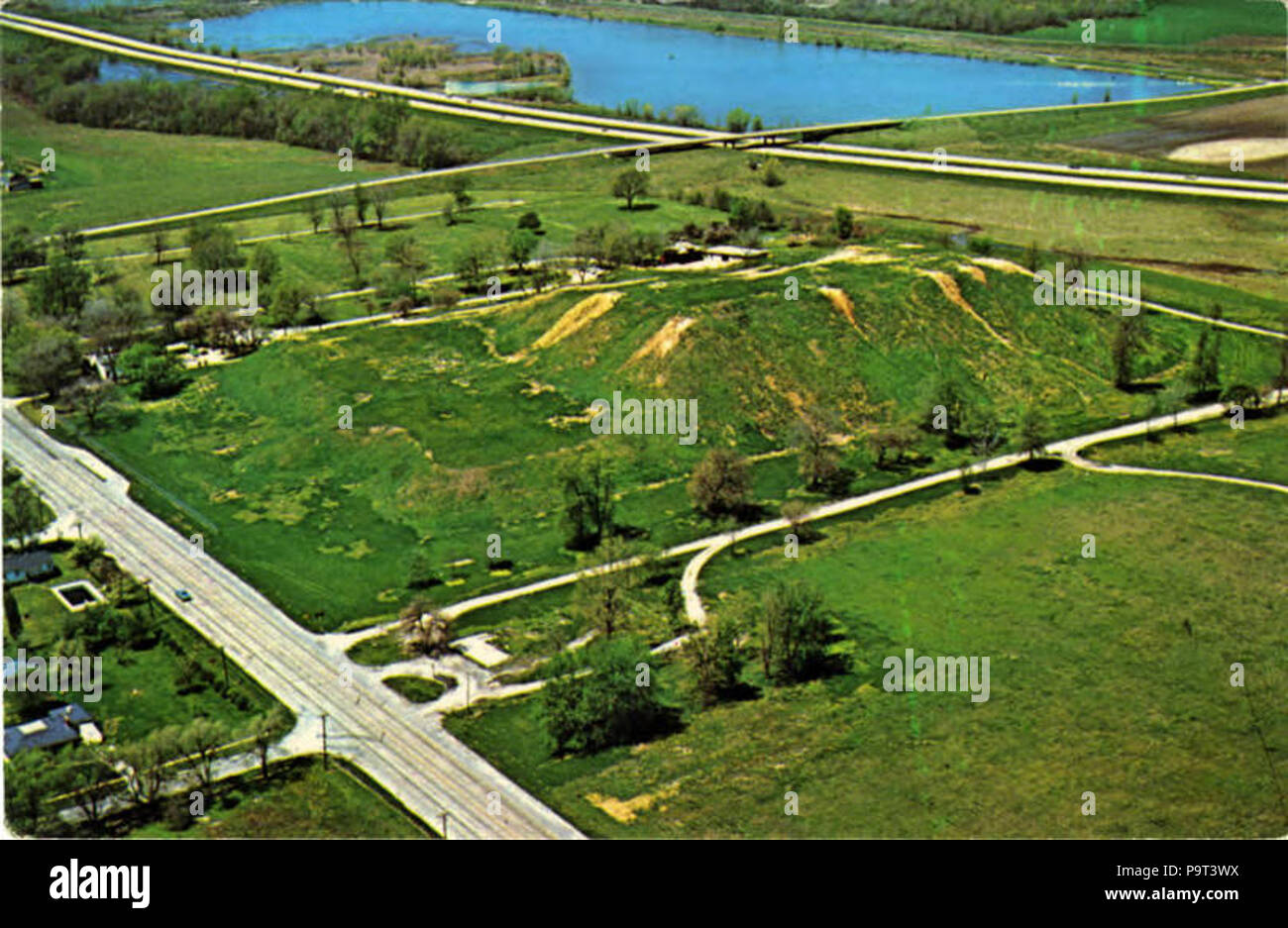 Cahokia mounds hi-res stock photography and images - Alamy
