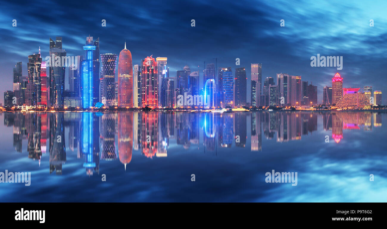 Doha skyline skyline night hi-res stock photography and images - Alamy
