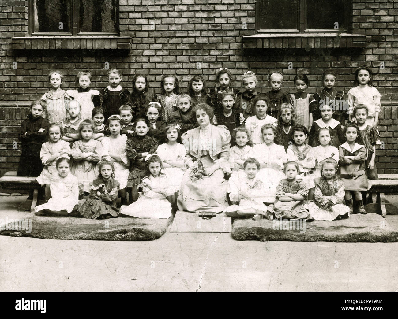 Early 1900s class photo hi-res stock photography and images - Alamy