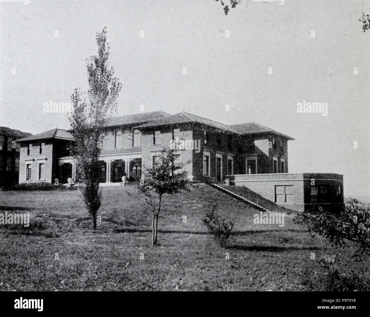 Historical ymca building hi-res stock photography and images - Alamy