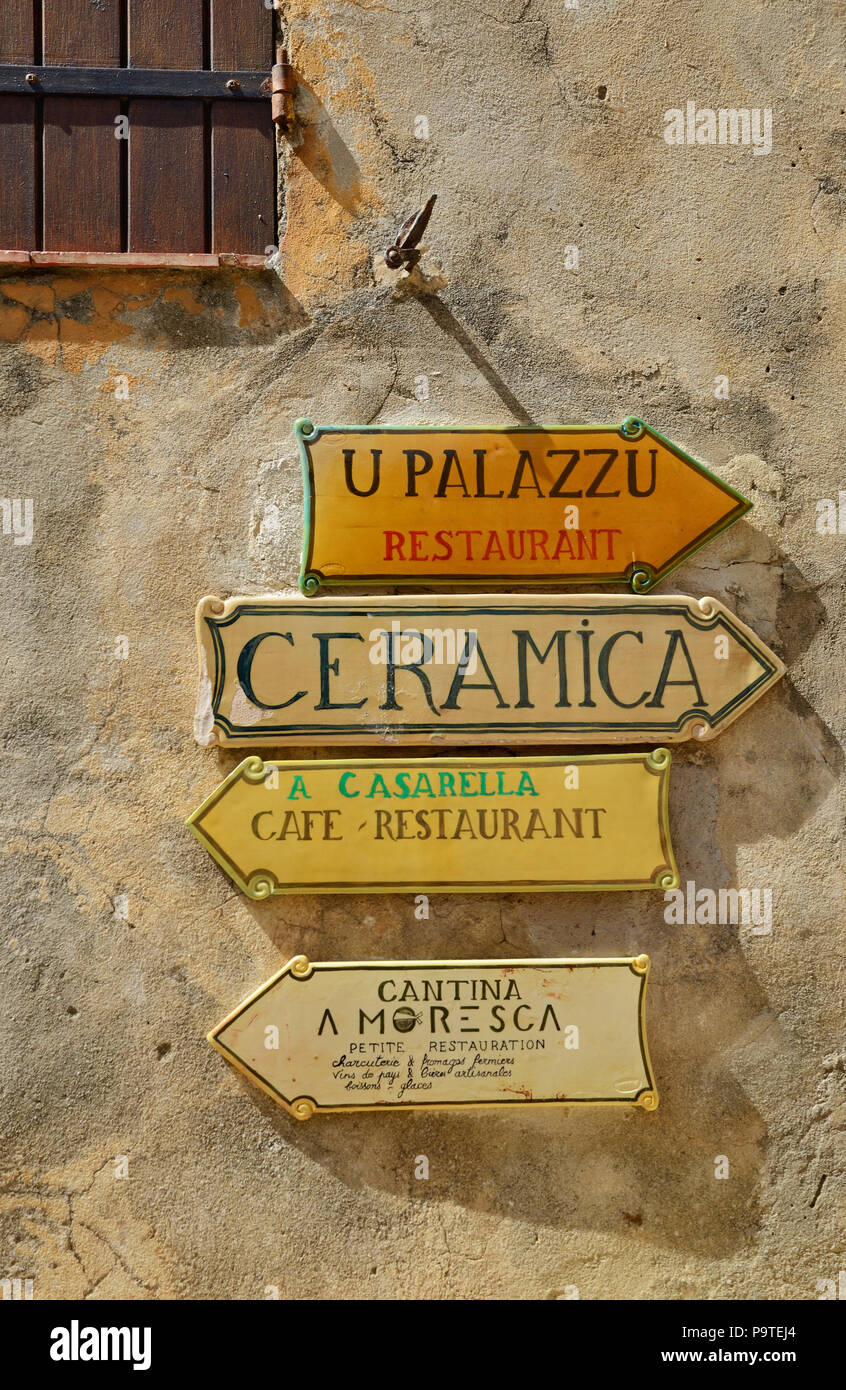 Traditional village signs hi-res stock photography and images - Alamy