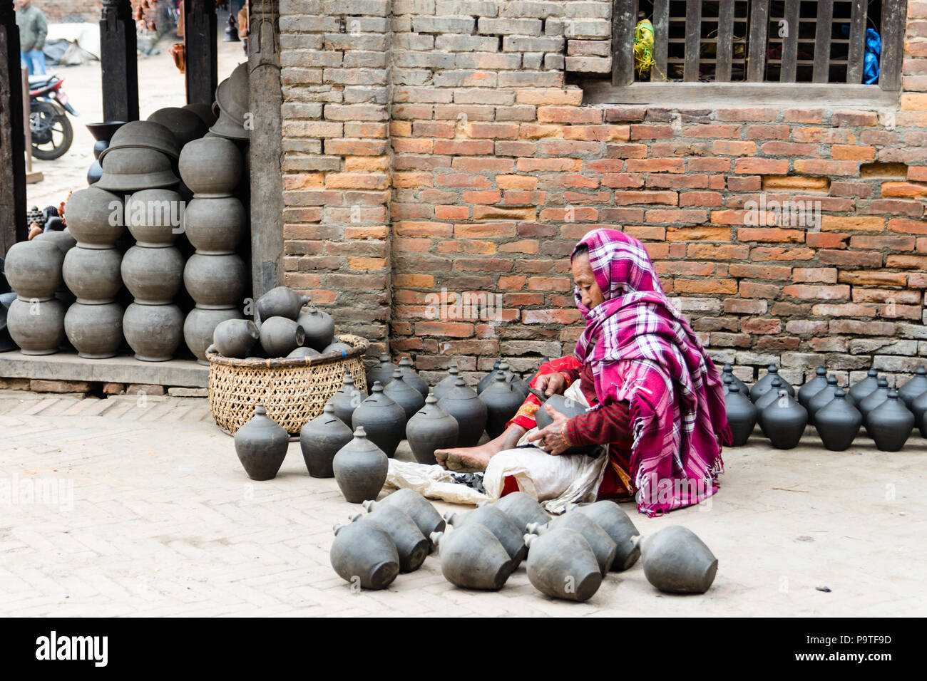 Travel pottery nepal hi-res stock photography and images - Alamy