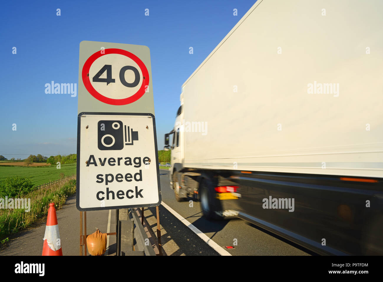 Crime deterrent vehicle hi-res stock photography and images - Alamy