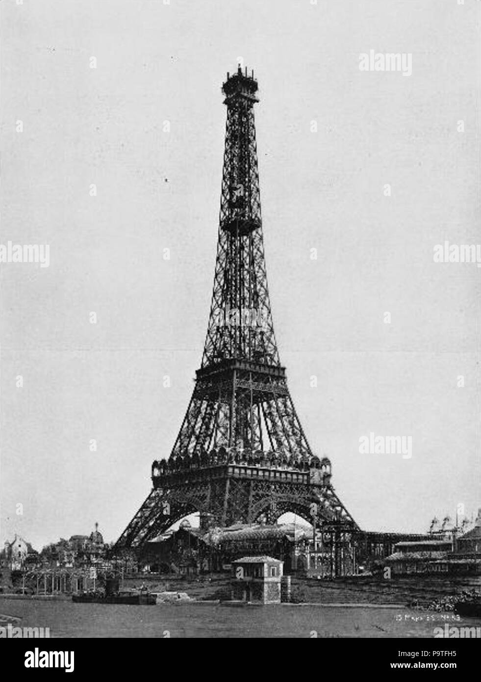 Paris construction century hi-res stock photography and images - Alamy