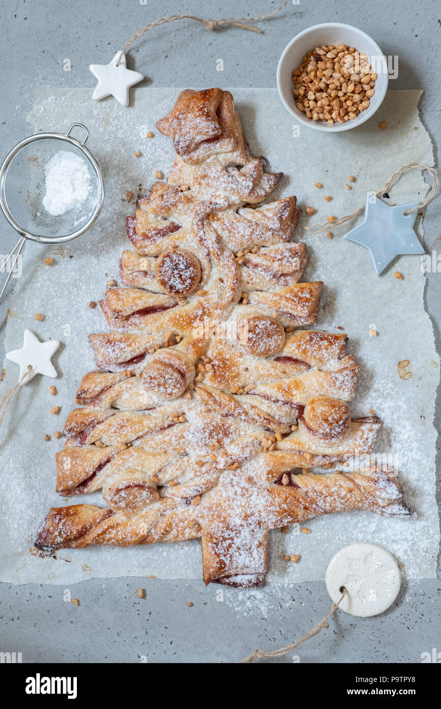 Christmas tree puff pastry pie Stock Photo - Alamy