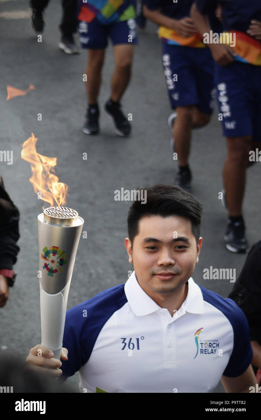 The man star trek hi-res stock photography and images - Alamy