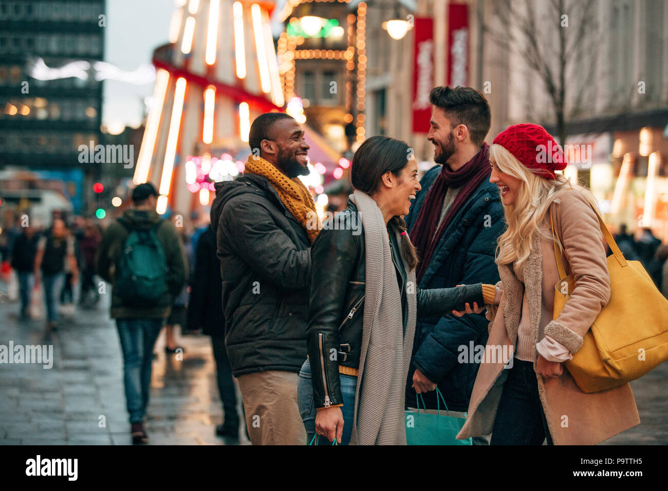 Male female 20s meeting city street hi-res stock photography and images ...