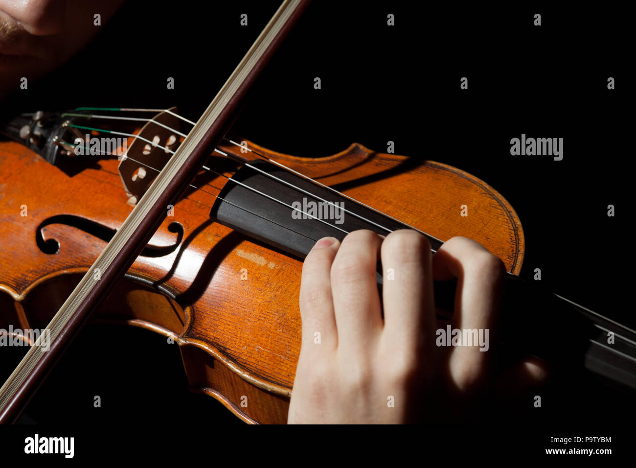 Close-up photo of man playing violin Stock Photo - Alamy
