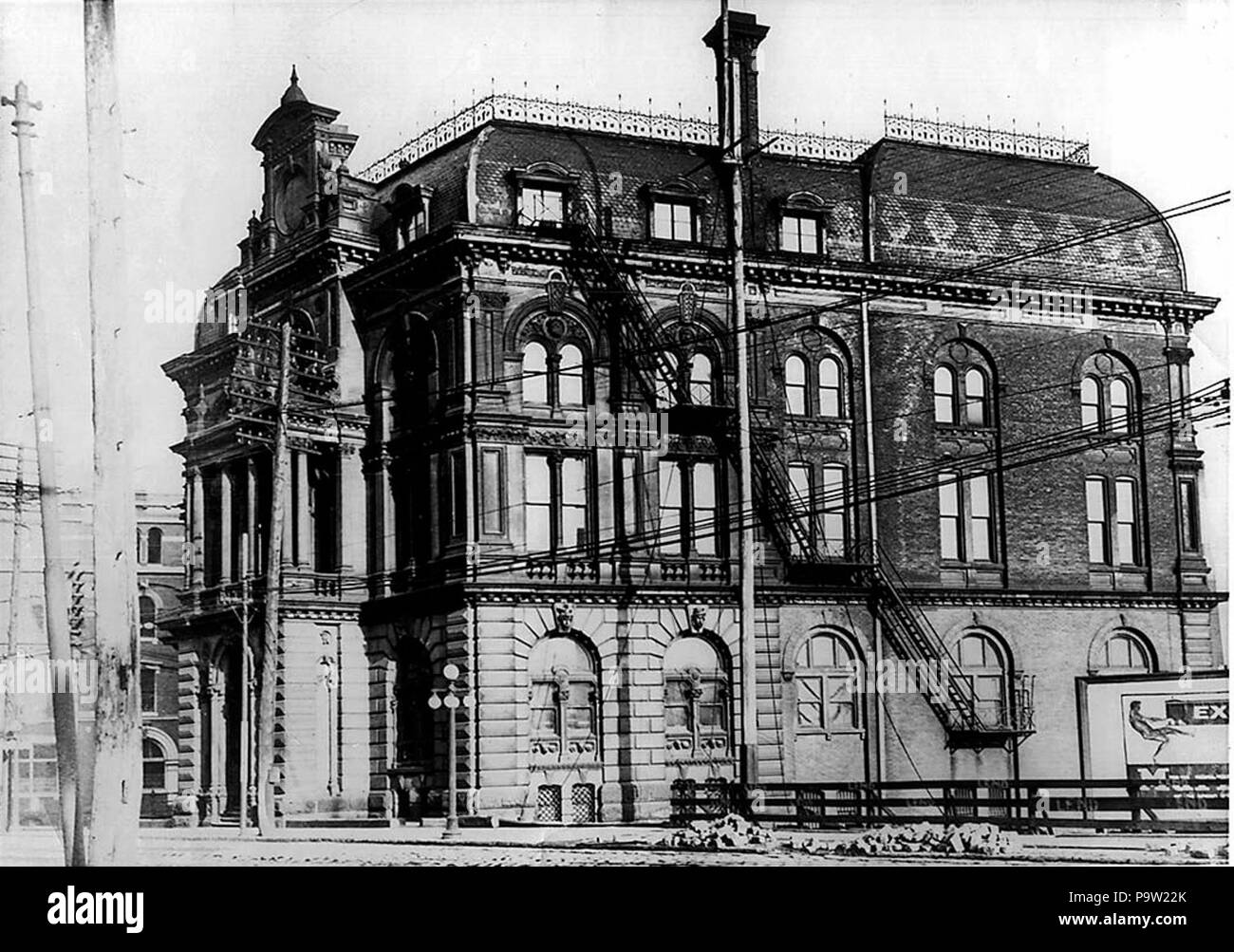 Customs house Black and White Stock Photos & Images - Alamy