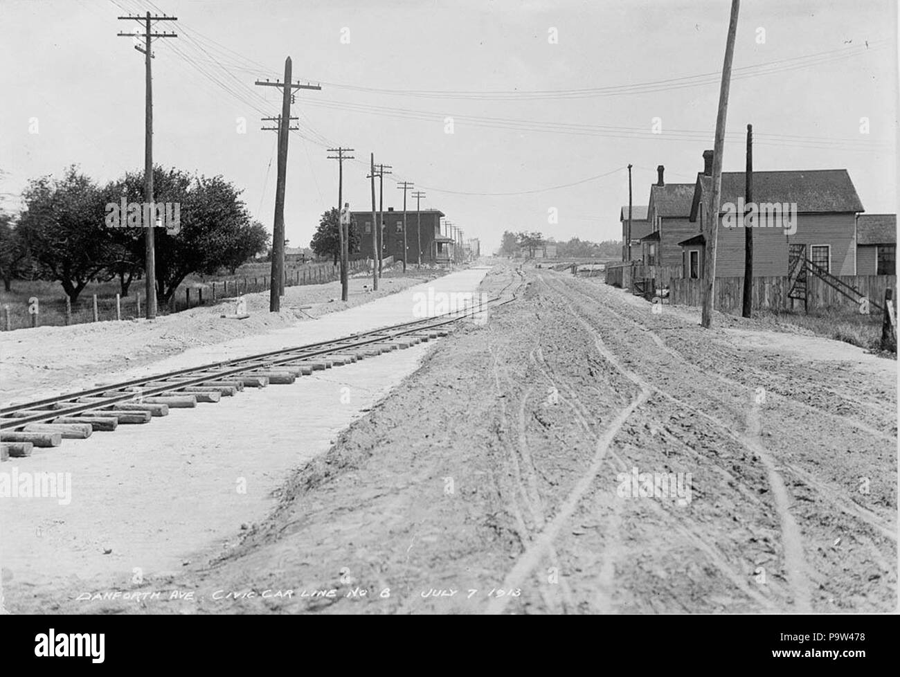 Danforth ave looking east hi-res stock photography and images - Alamy