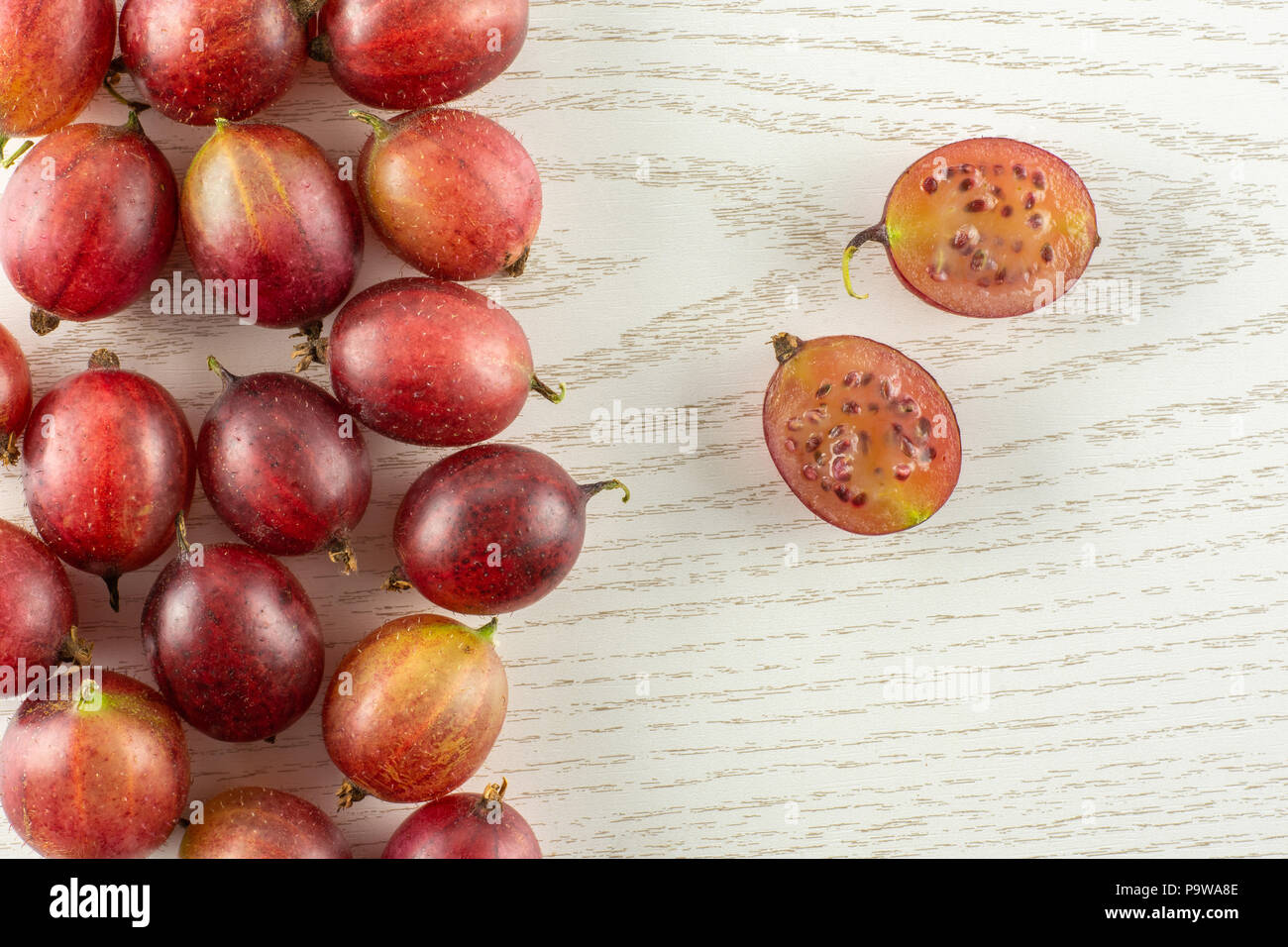 Gooseberry ‘hinnomaki red’ hi-res stock photography and images - Alamy