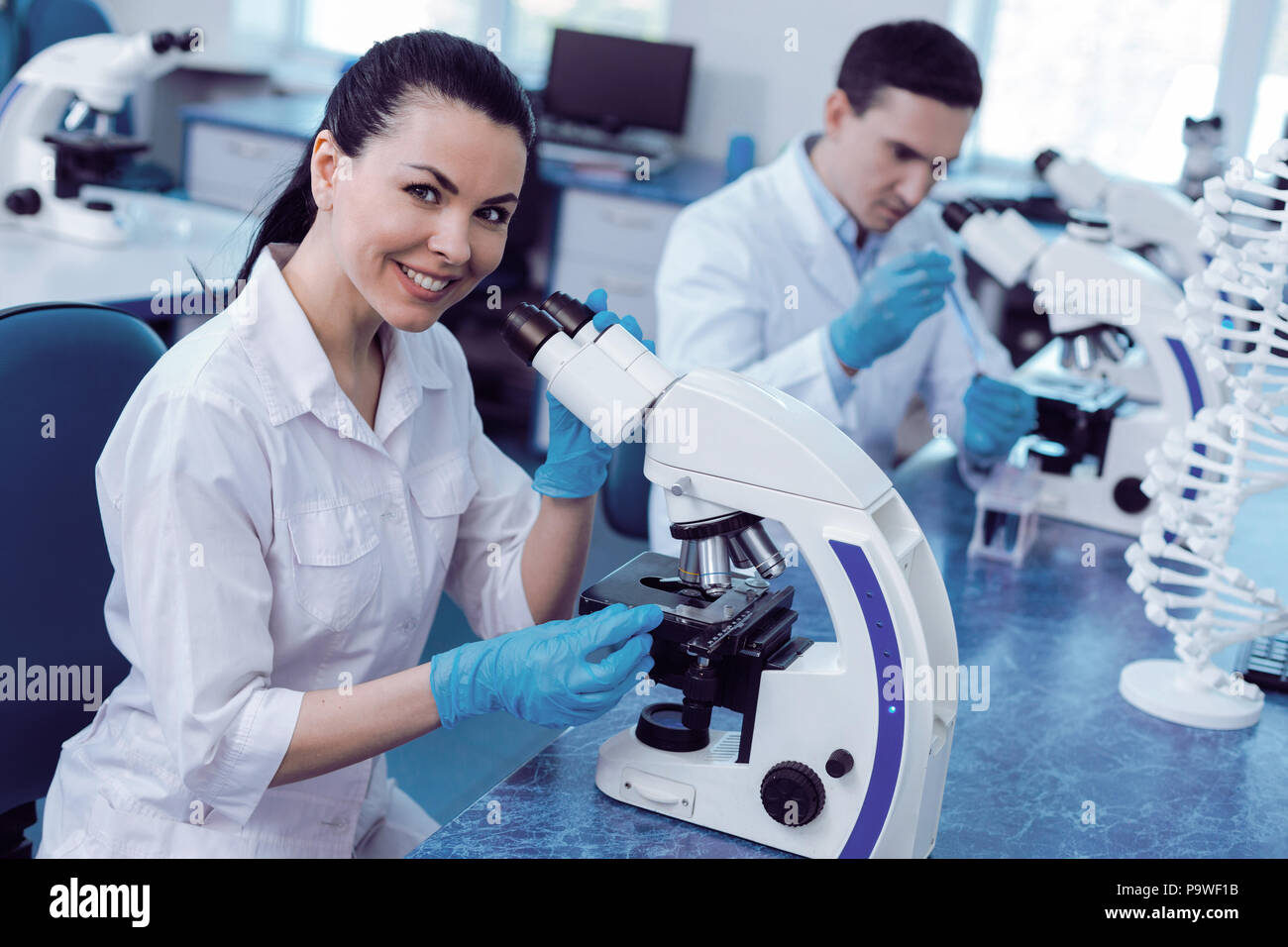 Geneticist hi-res stock photography and images - Alamy