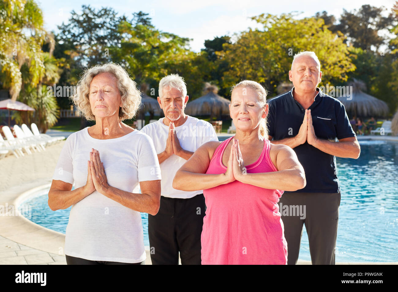 Yoga group meditation pool hi-res stock photography and images - Alamy