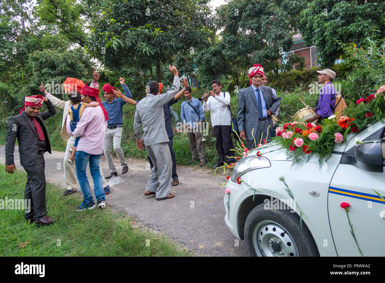 A traditional wedding in a small village in the Indian province. Indie ...