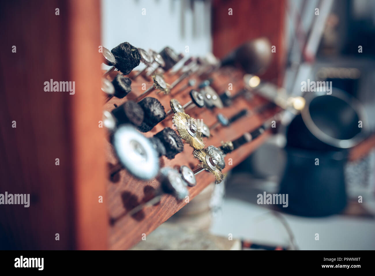 Goldsmith gold craft hi-res stock photography and images - Alamy