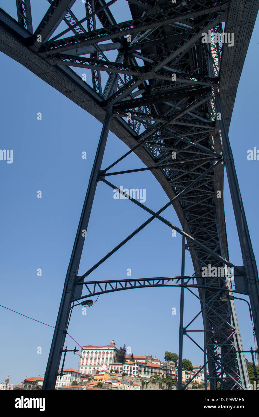 Bridge porto hi-res stock photography and images - Alamy