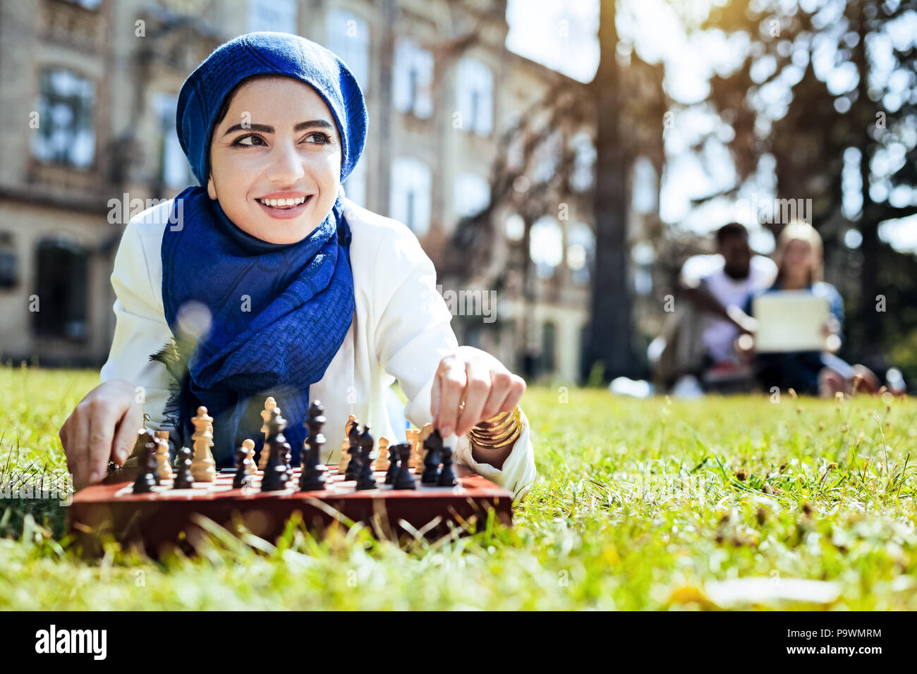 Muslim playing chess hi-res stock photography and images - Alamy