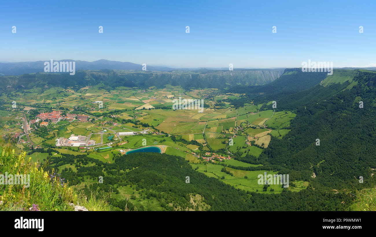 Panorama of Aiara valley with Orduna village Stock Photo - Alamy