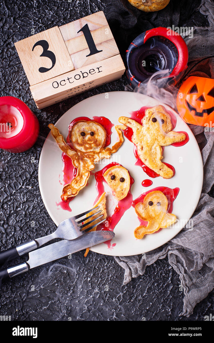 Creative ideas for halloween hi-res stock photography and images - Alamy