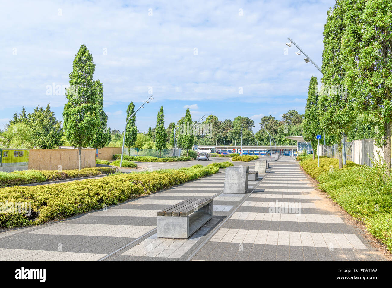 Pedestrain path hi-res stock photography and images - Alamy