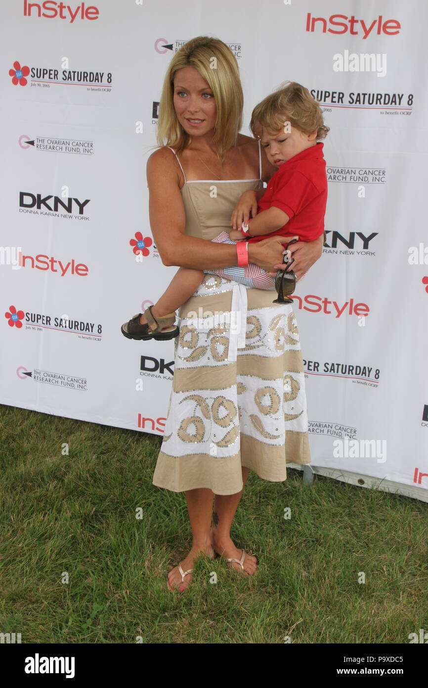 KELLY RIPA AND KIDS 2005 Photo By John Barrett/PHOTOlink.net Stock ...