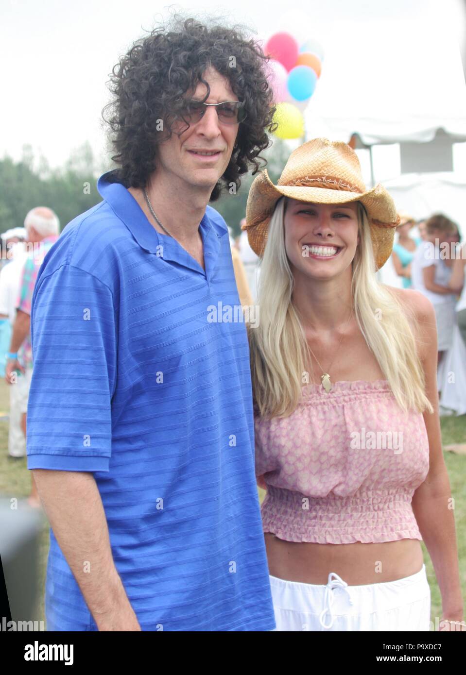 HOWARD STERN AND BETH OSTROSKY 2005 Photo By John Barrett/PHOTOlink.net ...