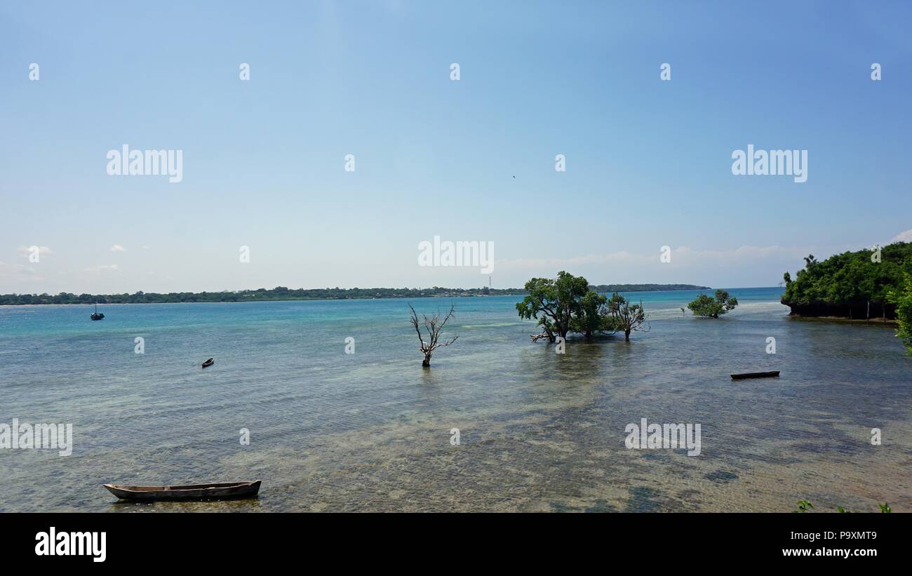 Wasini island hi-res stock photography and images - Alamy