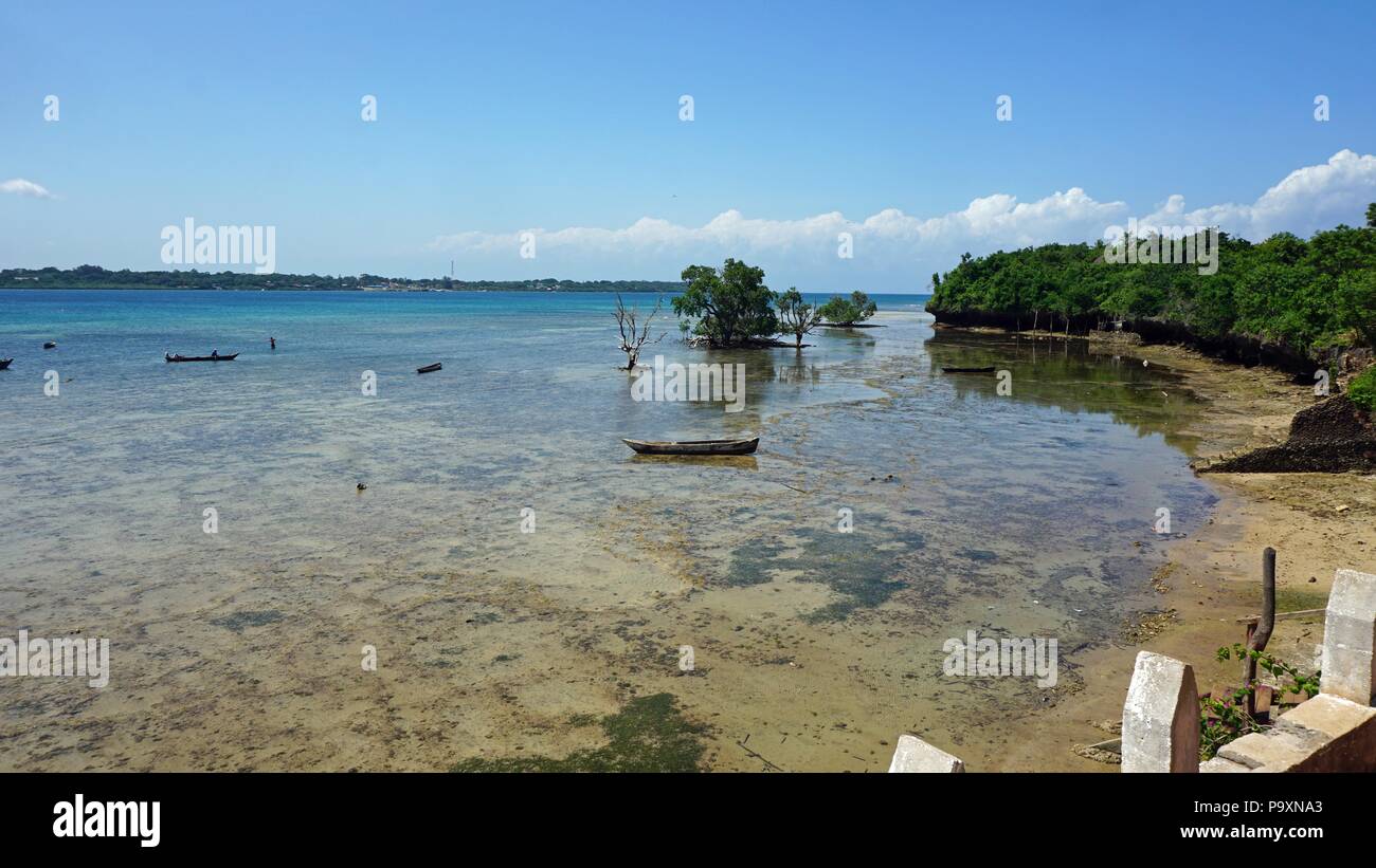 Wasini island hi-res stock photography and images - Alamy