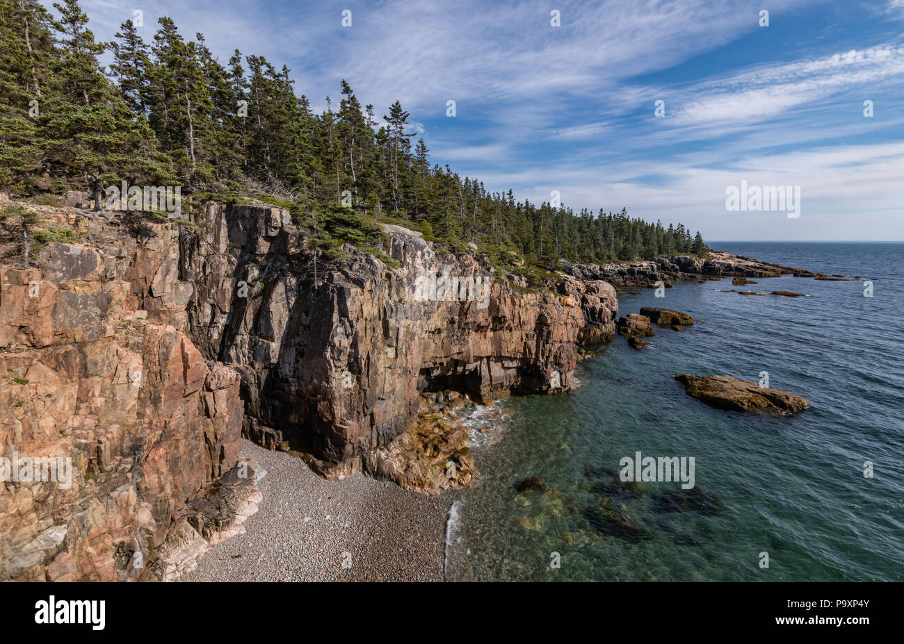 Boulder beach acadia hi-res stock photography and images - Alamy