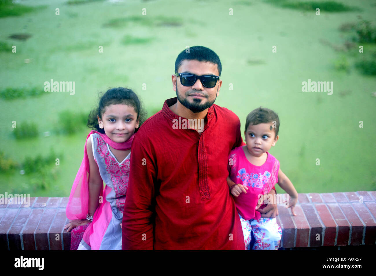 Arfin Rumey And His Two Wife