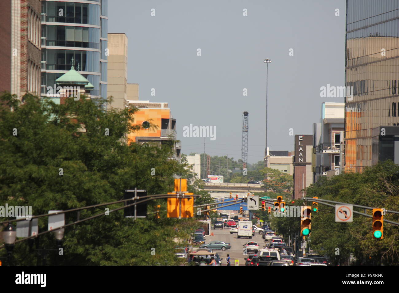 Scene of Meridien Street when standing at the Soldier's and Sailor's ...