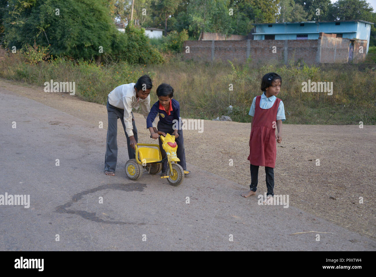 Indian children playing in street hi-res stock photography and images ...