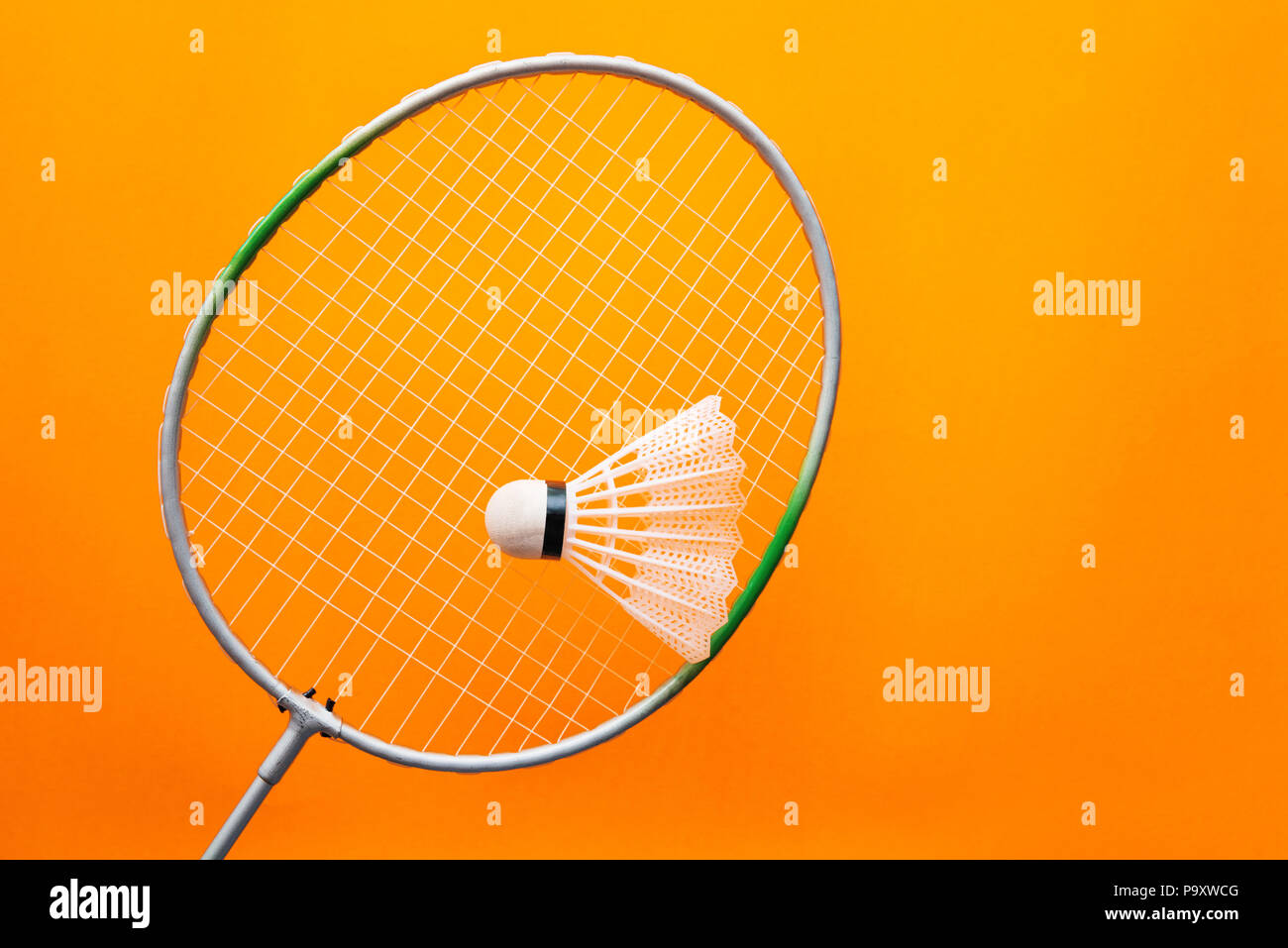 Badminton racket and shuttle hi-res stock photography and images - Alamy