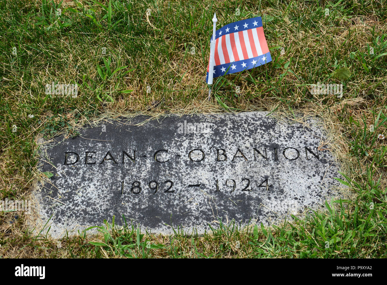 Mt carmel cemetery hi-res stock photography and images - Alamy