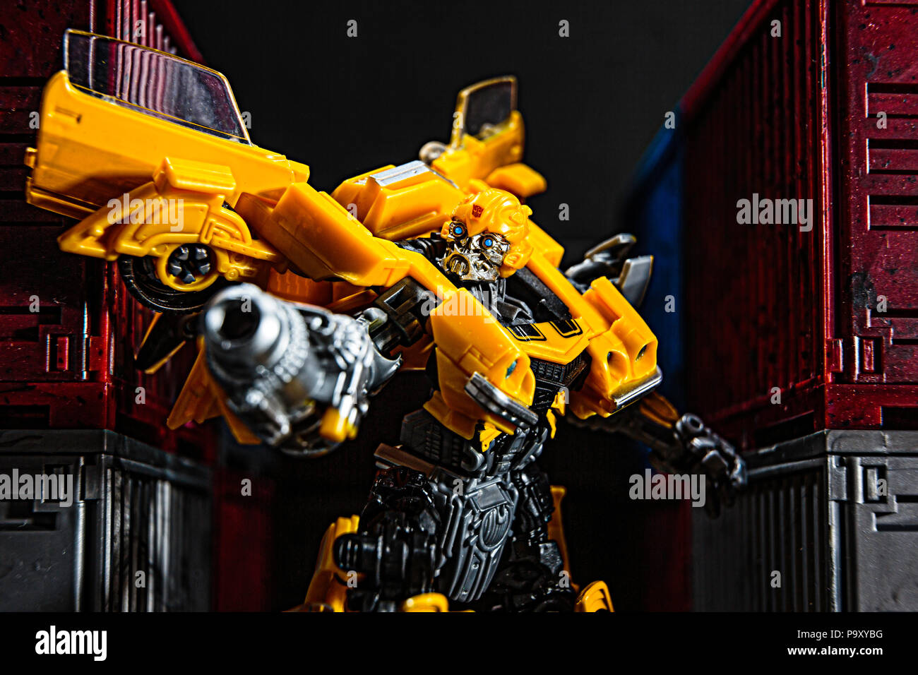 Studio series transformers hi-res stock photography and images - Alamy