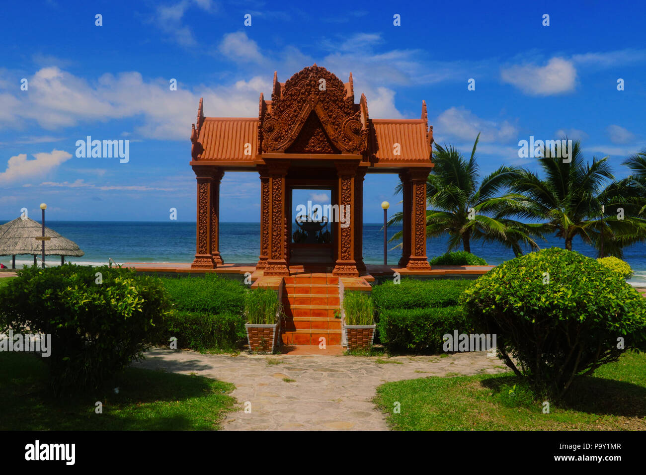 Good looking temples hi-res stock photography and images - Alamy