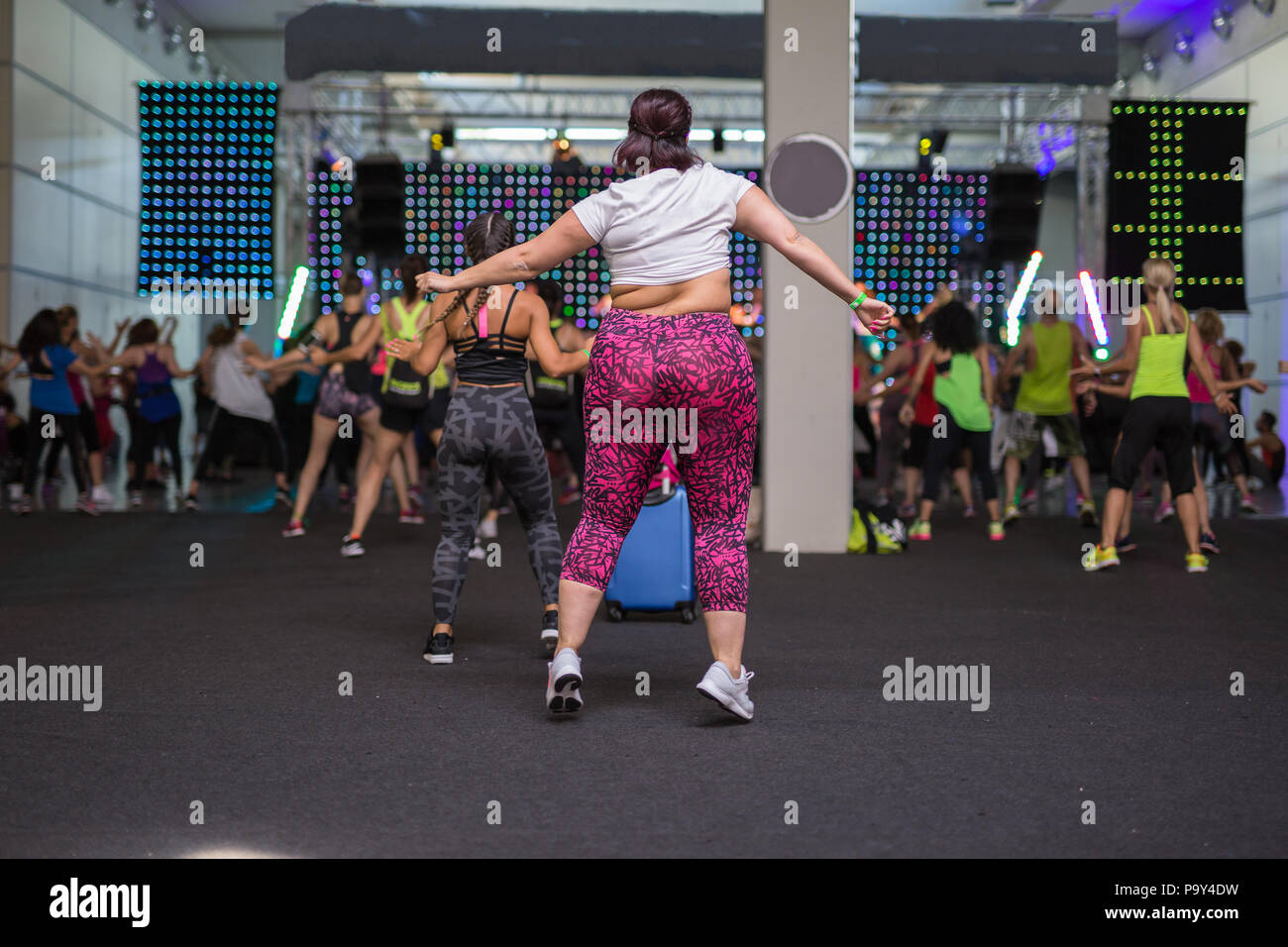 Fitness fat girl exercising gym hi-res stock photography and images - Alamy