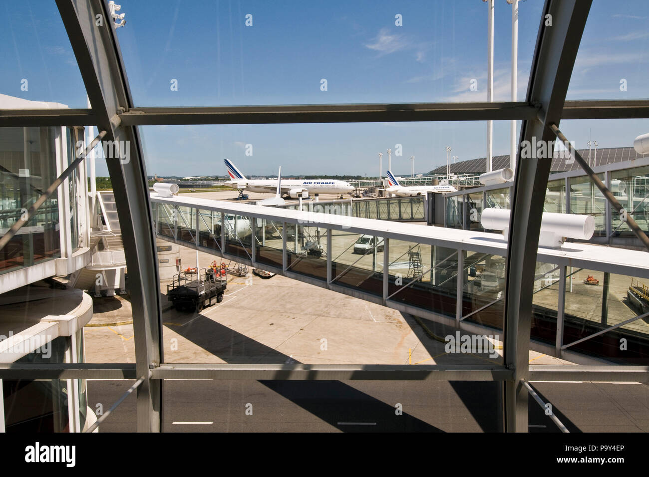 Architecture inside terminal charles de hi-res stock photography and ...